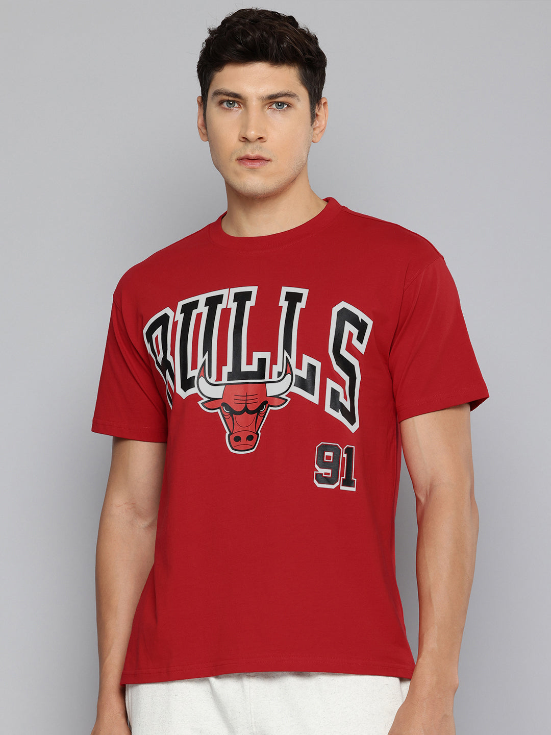 Buy Official Chicago Bulls Merchandise Online – Shop The Arena